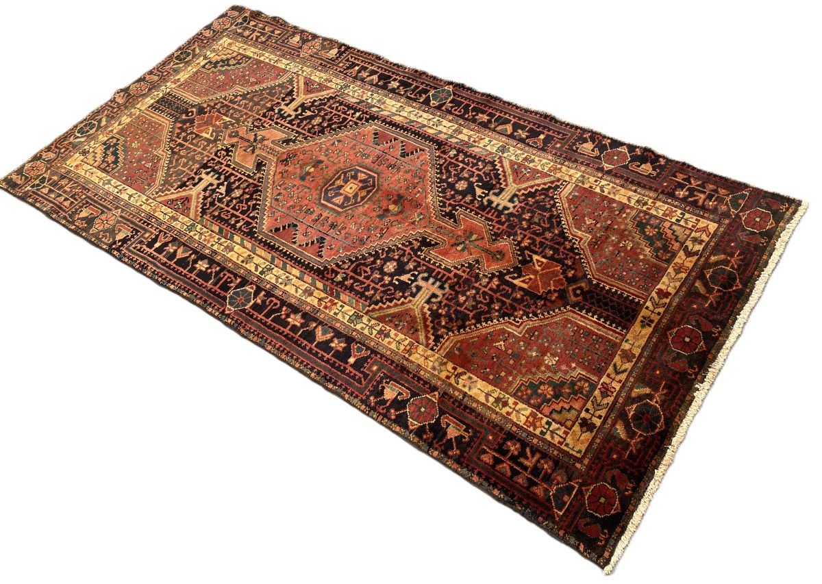 A TRIBAL PERSIAN TOYSERKAN RUG (263 X 136 CM) – Rug Mart Australia